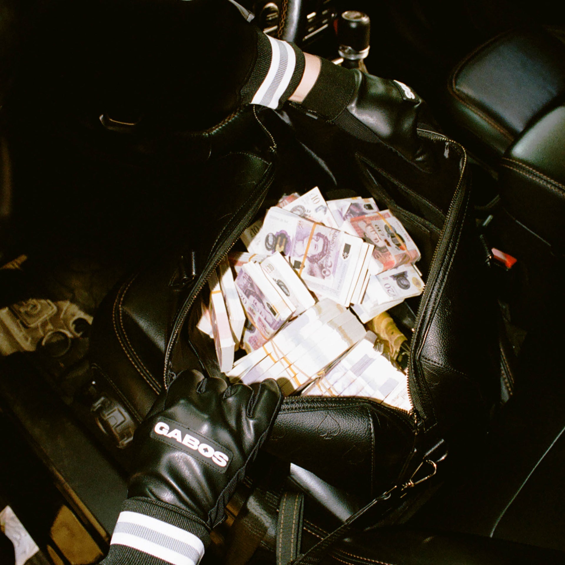 Streetwear Clothing - Jackets, tracksuits, trainers, caps & more ...